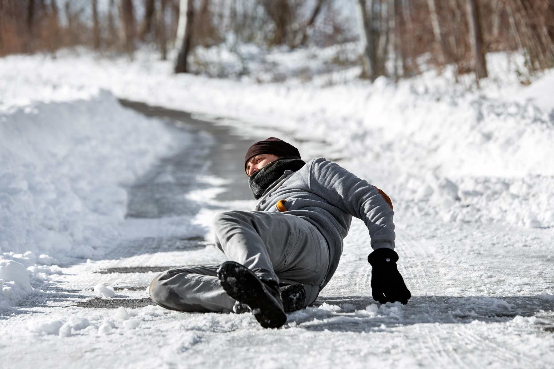 Winter Safety Tips: Avoiding Orthopedic Injuries